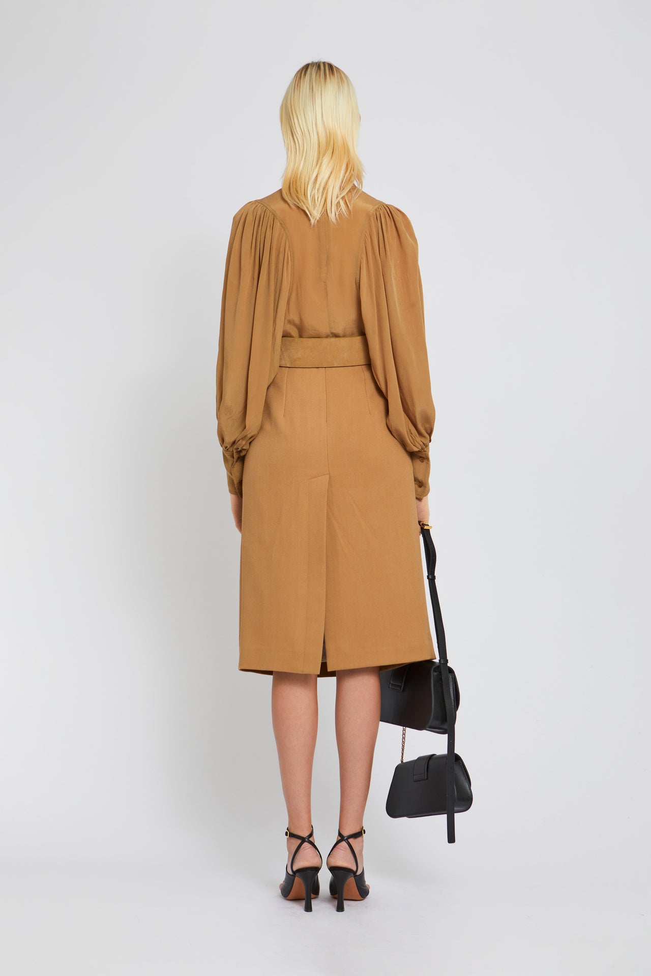 VÊTEMENTS – Laurence Bras